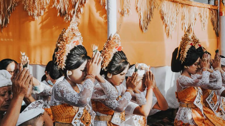 Om Swastiastu: The Sacred Greeting That Opens Hearts in Bali - Bali ...